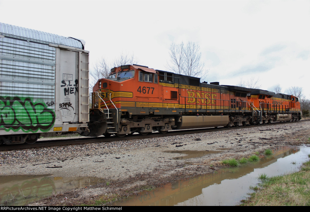 BNSF 4677